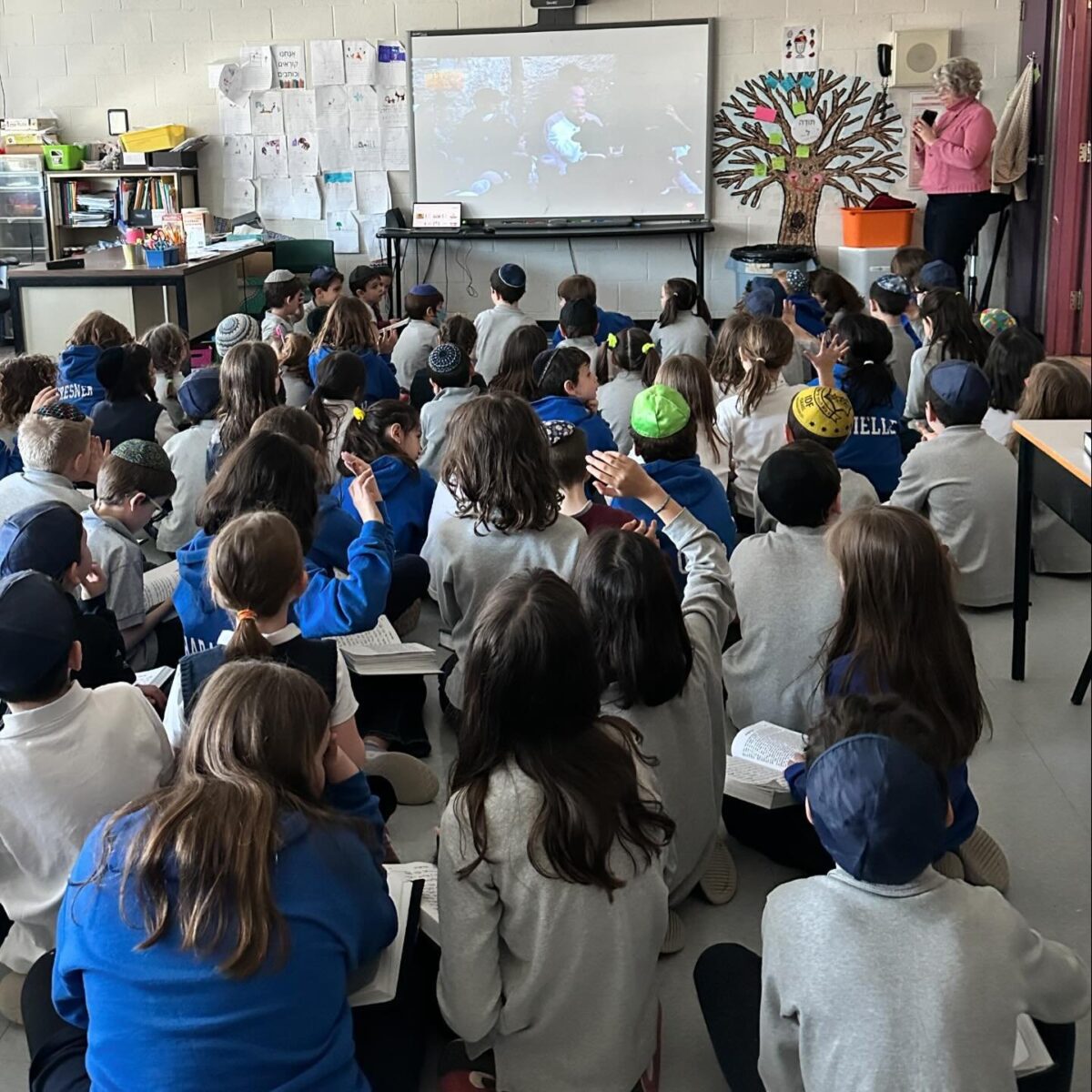A Floor, But Not a Ceiling – Where the future of Jewish day school is ...